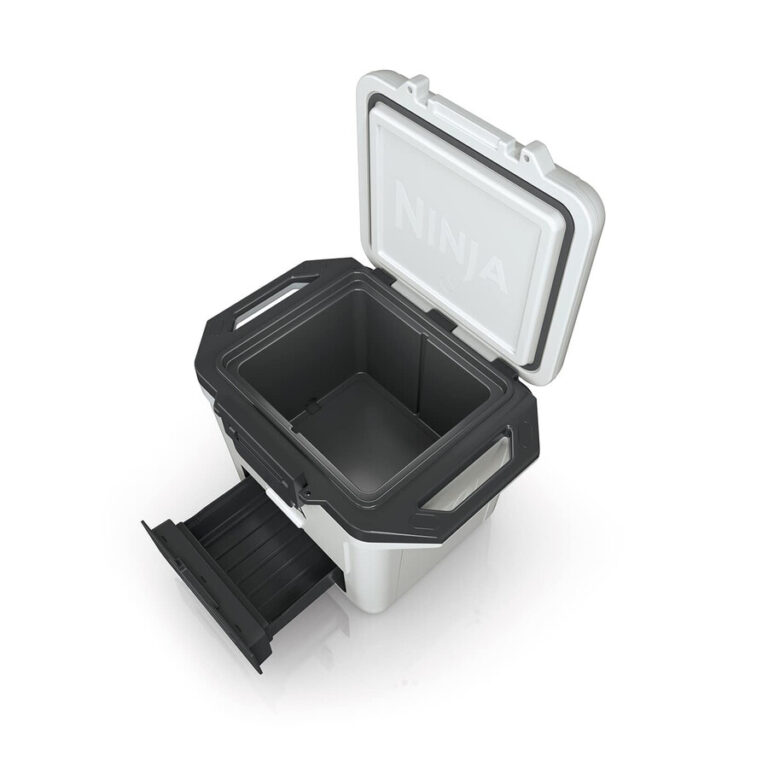 Ninja FrostVault 30QT/28L Hard Cooler - Cloud White FB131UKWH | Ninja UK